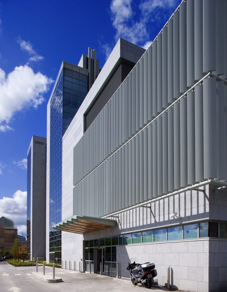 horizontal brise soleil Archives - APA Facade Systems